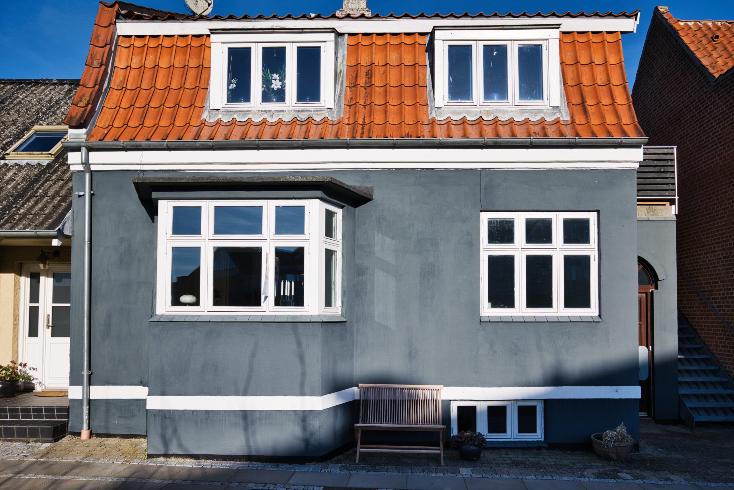 Maling af facade og vinduer – TP Ejendomme